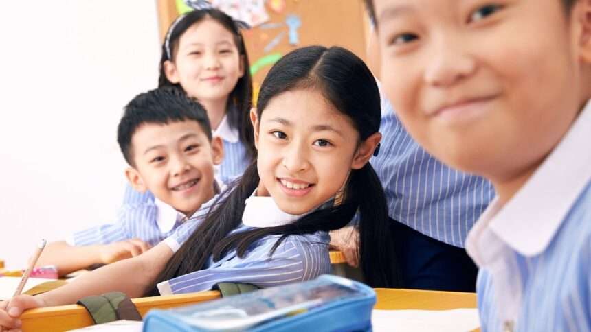 Small vs Large Class Sizes: 7 Key Differences That Impact Learning
